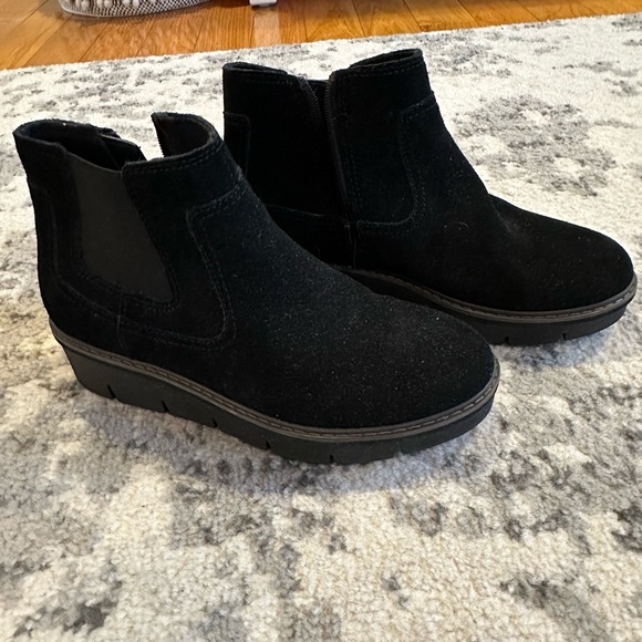 Clarks | Shoes | Nwot Clarks Suede Ankle Boots 65 | Poshmark